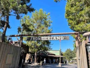 All About Frontierland at Disneyland Park - This Fairy Tale Life